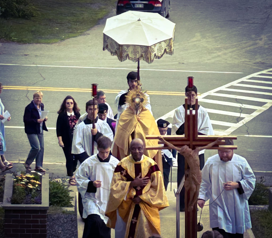 Pictures from Corpus Christi Sunday Eucharistic Processions in Maine ...