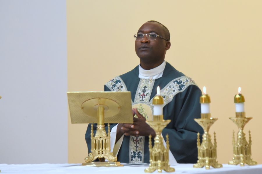 Raising the spirits of members of the African community | Diocese of ...