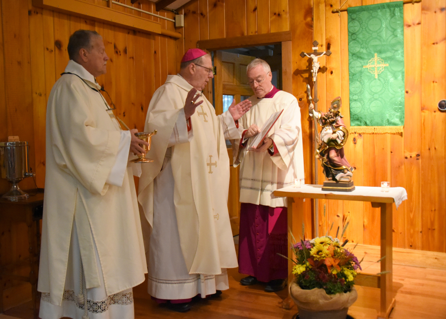 Bishop Deeley blesses new altar and statue at St. Gregory the Great ...