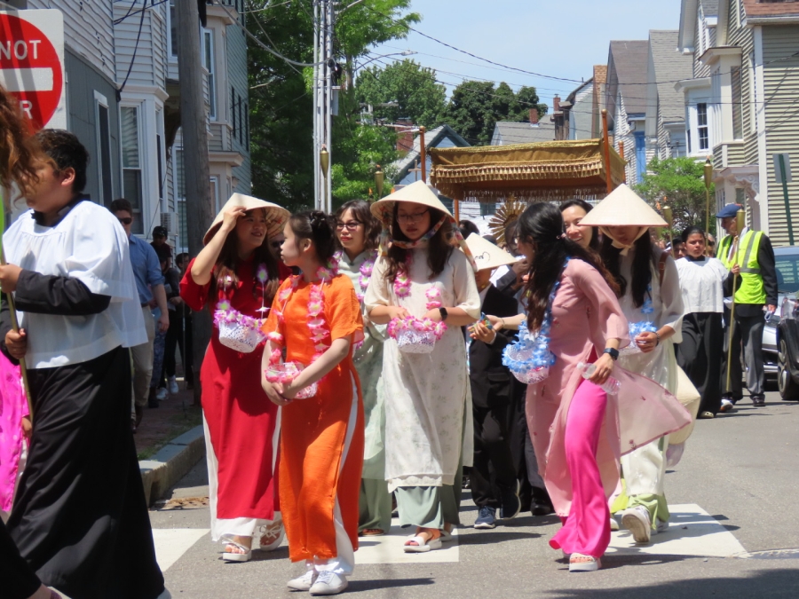 Parishes Statewide Celebrate The Feast Of Corpus Christi With Outdoor