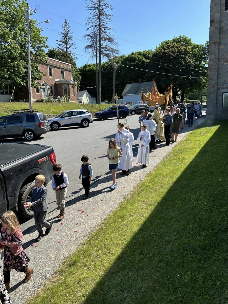 Parishes Statewide Celebrate The Feast Of Corpus Christi With Outdoor