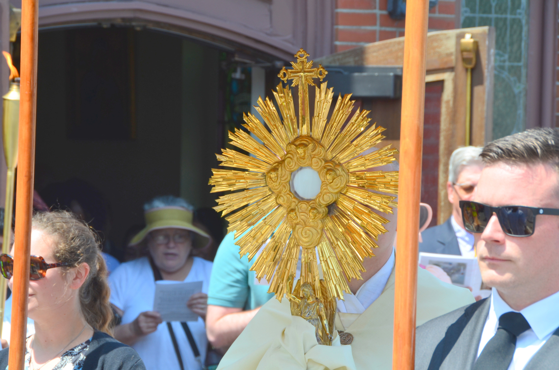 Pictures from Corpus Christi Sunday Eucharistic Processions in Maine ...